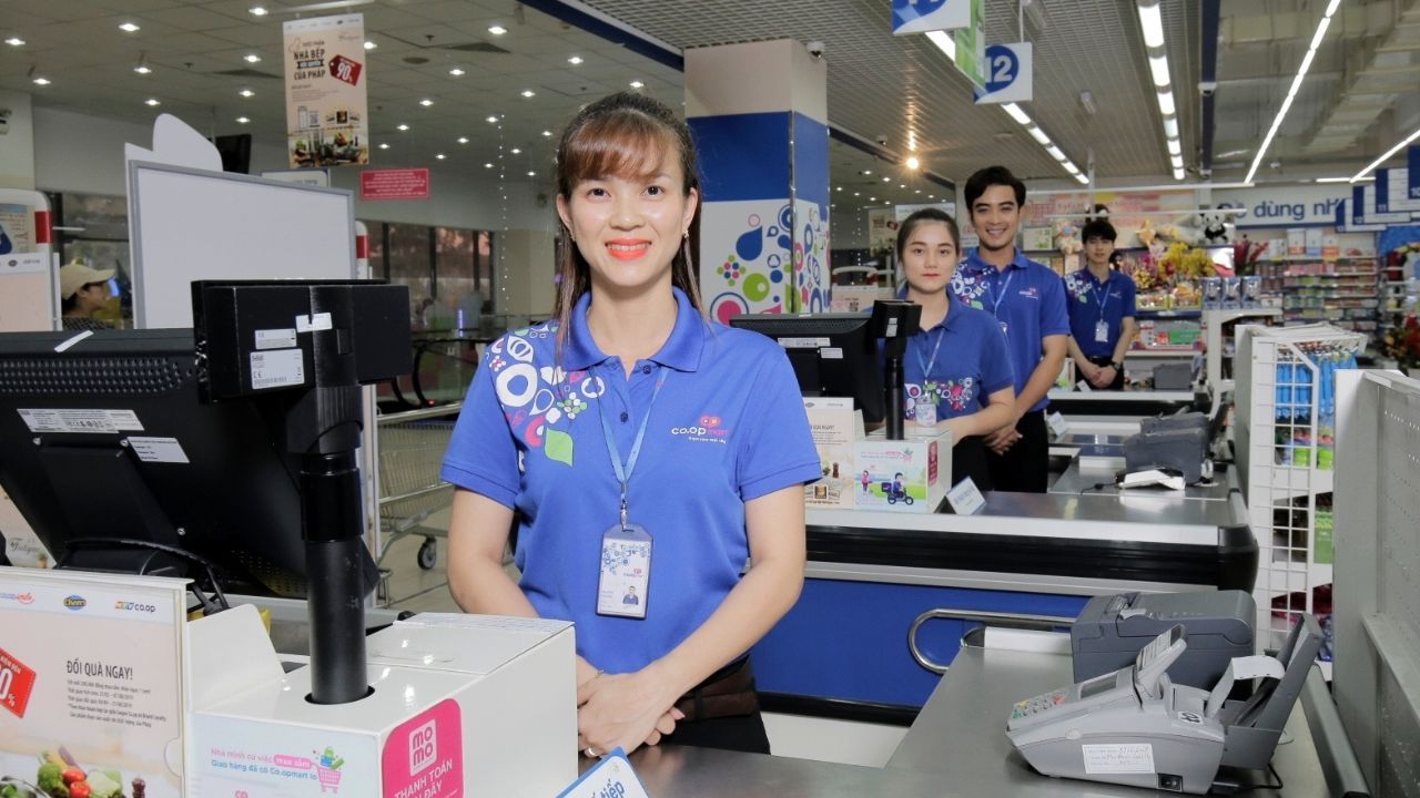 Siêu thị Coopmart tuyển dụng các vị trí nào và mức lương bao nhiêu?
